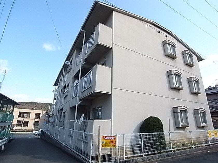 【ホームズ】でお部屋探し！ビューテラス元陣 1階/103[3LDK/賃料4.3万円/58.32㎡]賃貸マンション住宅情報(物件番号:3200051-0034068、取扱い不動産会社:株式会社山 ...